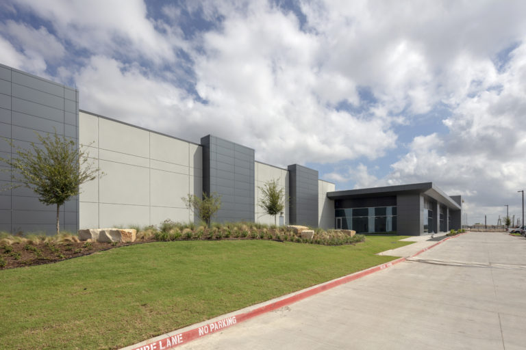 Three Trends Driving Demand for Wholesale Data Center Leasing Through ...