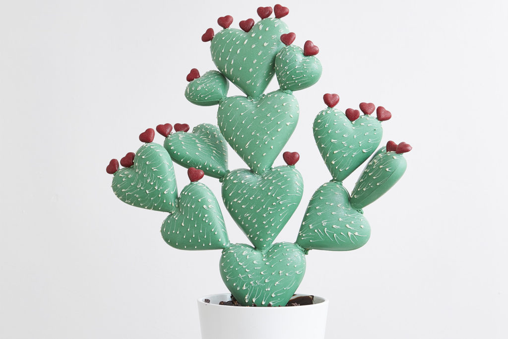 You Need This Chocolate Cactus Heart Sculpture for Valentine’s Day - D ...