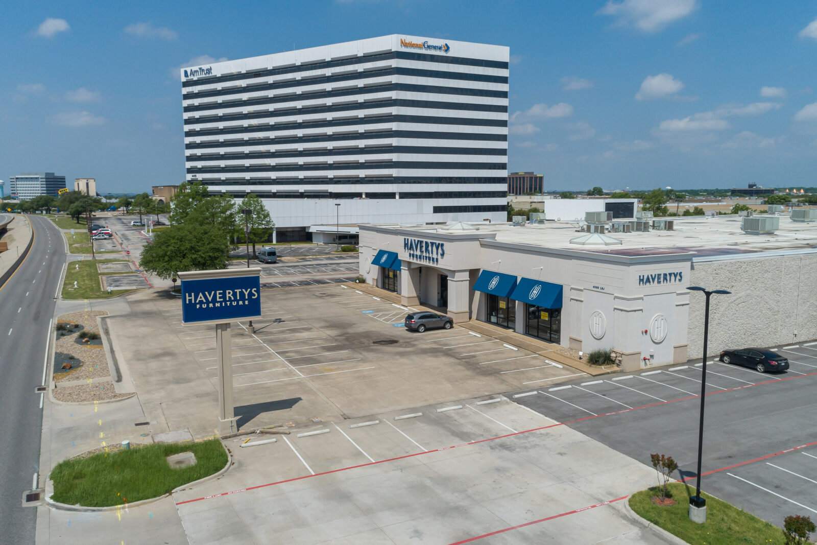 Deal Ticker: Bell Textron Expands Office Footprint, Leases Space at ...