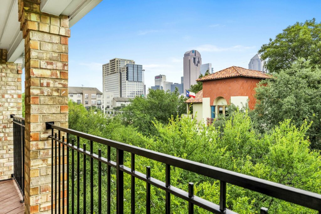 Hot Property: A Contemporary Townhome in State Thomas - D Magazine