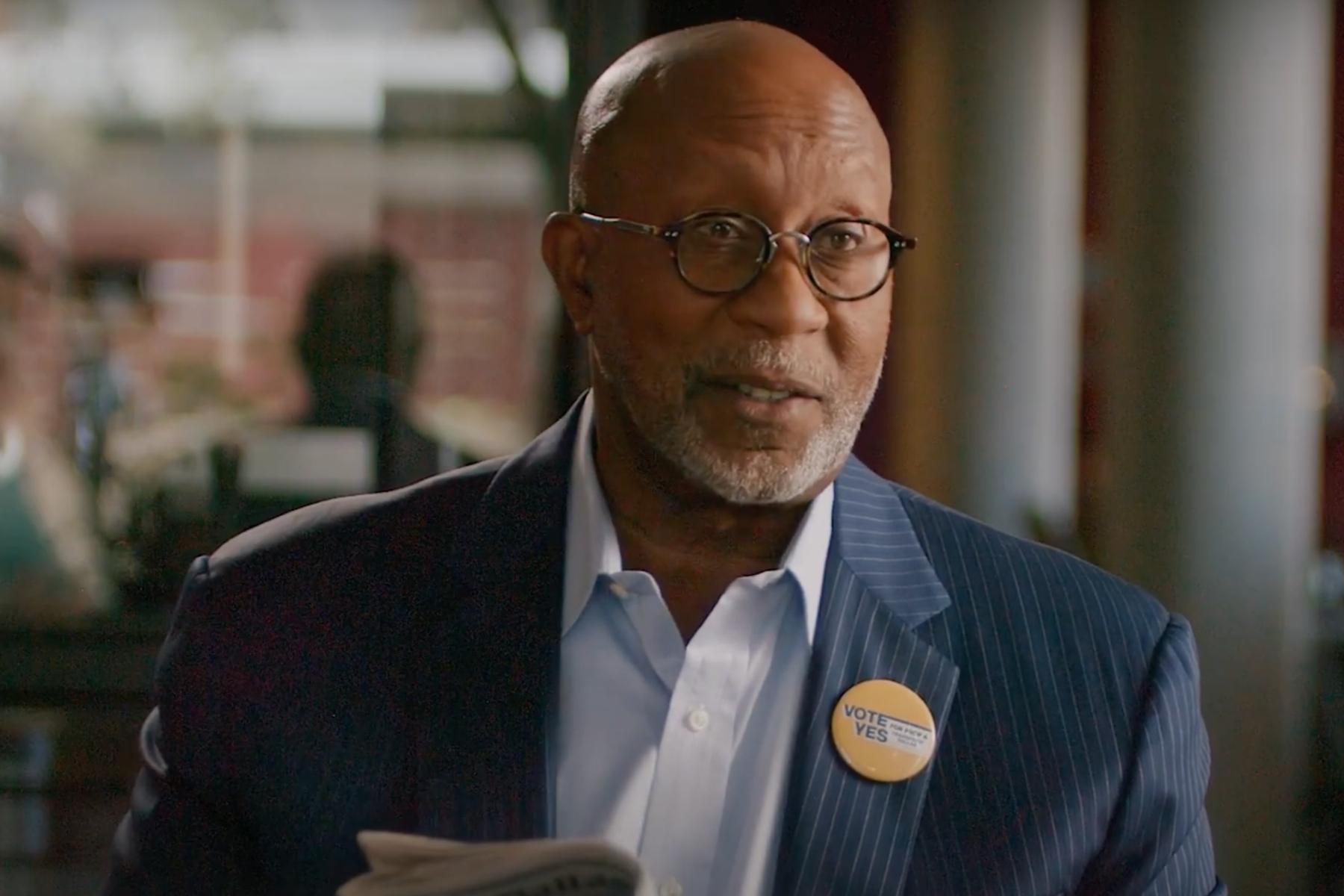 Watch Ron Kirk Interrupt This Couple's Meal - D Magazine