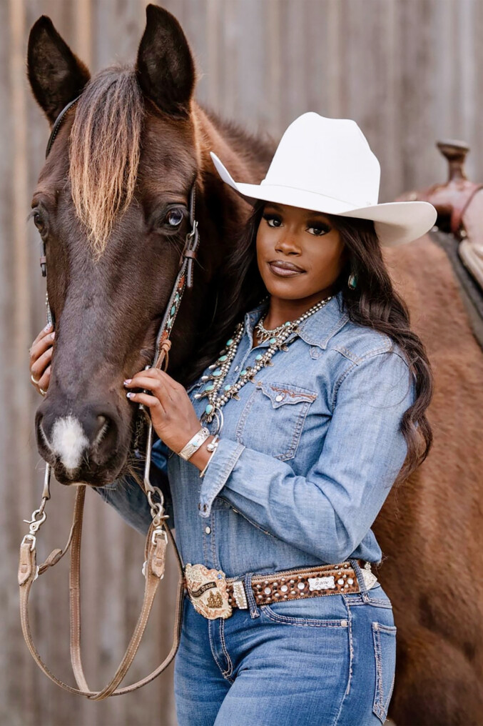 A Rodeo Star Navigates Prejudice in a Western TikTok Content House - D ...