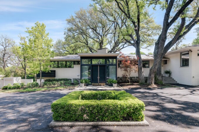 Hot Property: A Devonshire Mid-Century That Echoes Frank Lloyd Wright ...