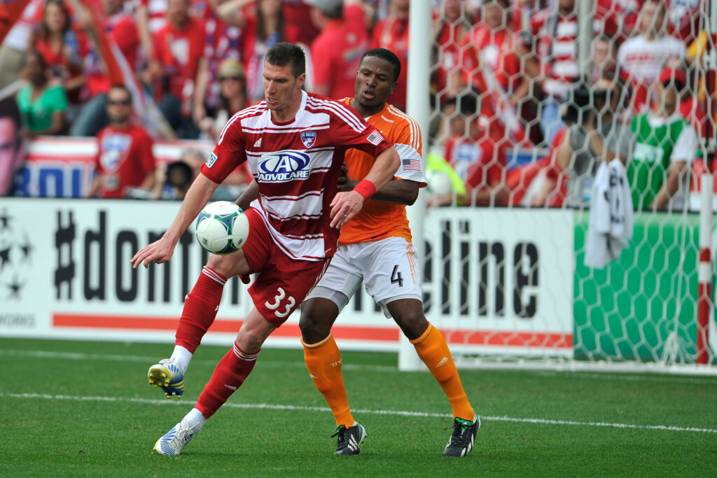 Meet the Popular Twitch Streamer Shooting For IRL Soccer Success - D ...