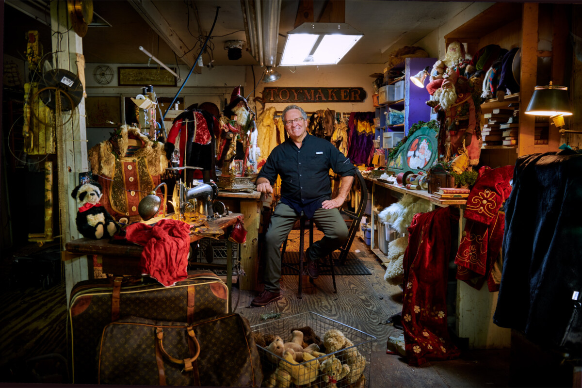 Santas Worth Gifting to Bill Gates Are Made in This McKinney Workshop ...
