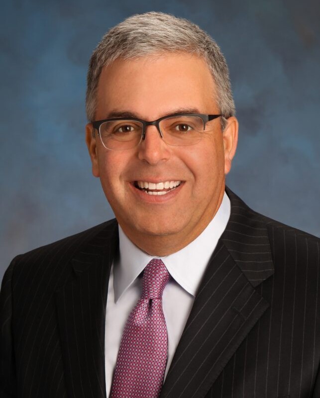 7-Eleven Acquires 204 Stores From Sunoco in $1 Billion Deal - D CEO ...