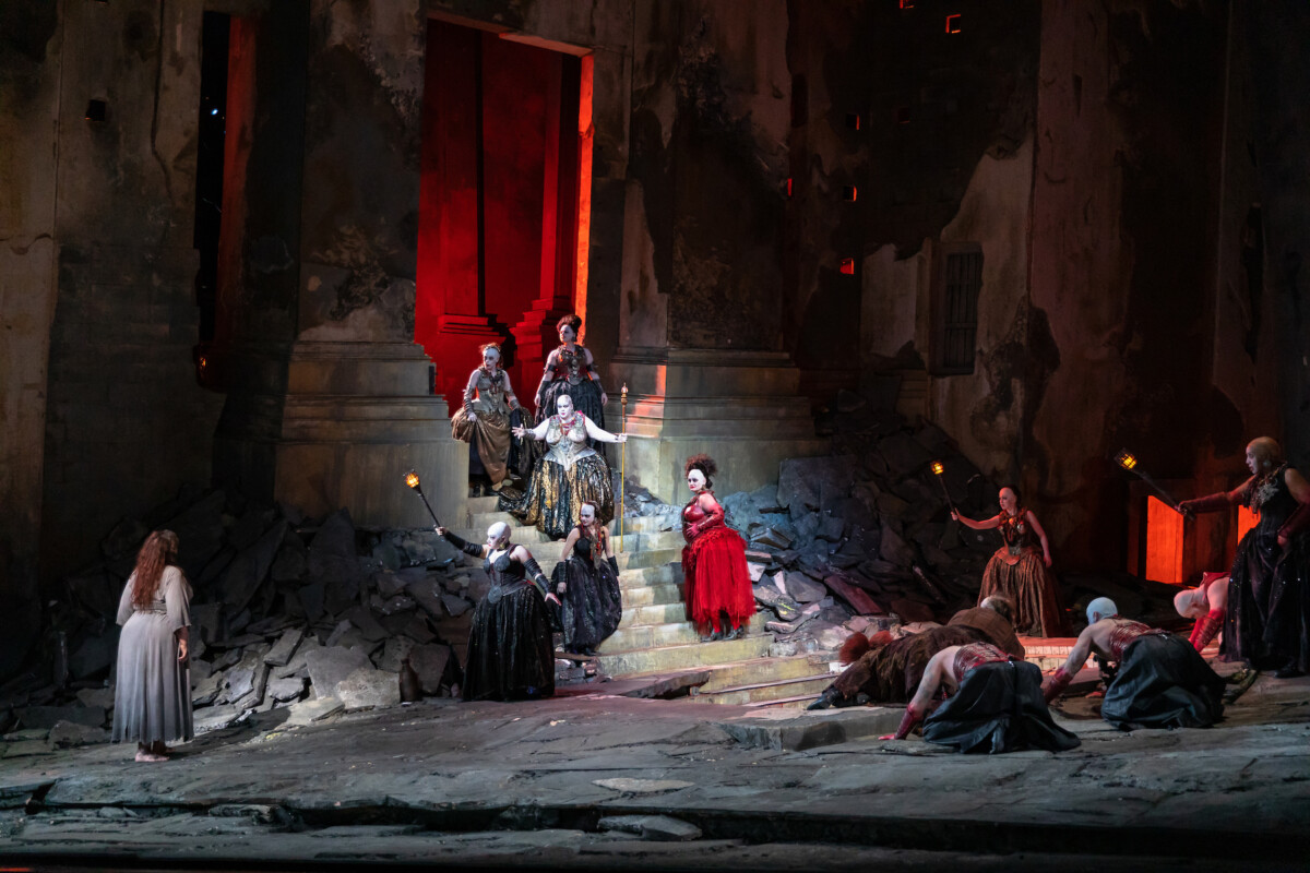 The Dallas Opera Stages a Stunning Performance of Opera’s Bleakest Tale ...
