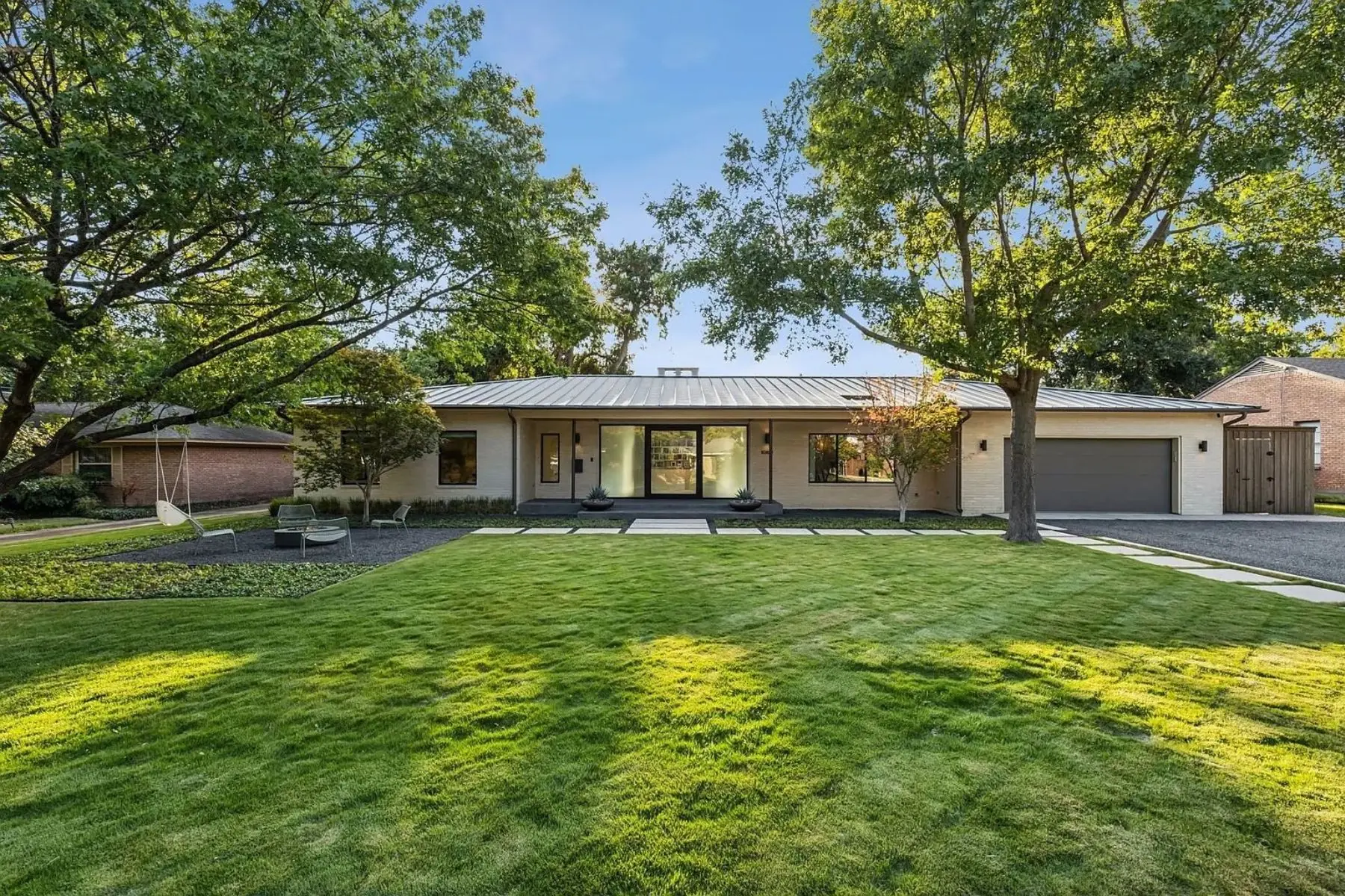 Hot Property: A Mid-Century Modern Dream Home in the Disney Streets - D ...